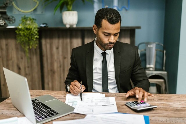 Restructuring Charge: Definition, Examples, and How It Works | Ascot ...